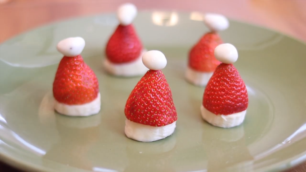 BANANA SANTA SKEWERS – Recipe quick and easy